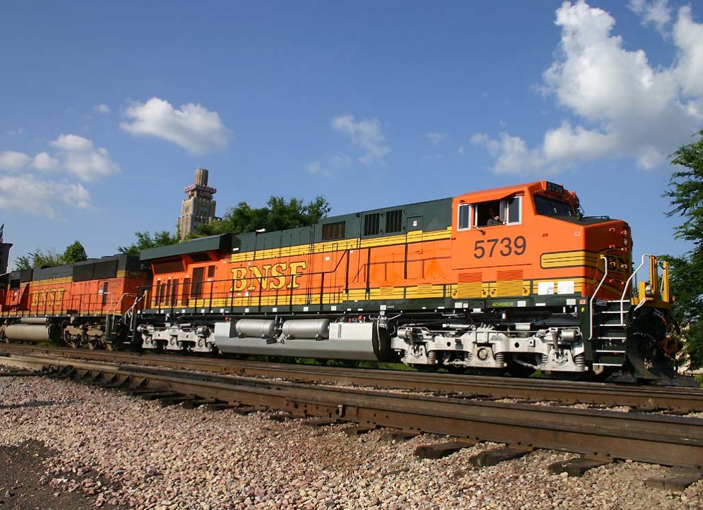 New GEVO on CN-IC Loaded Coal Train
